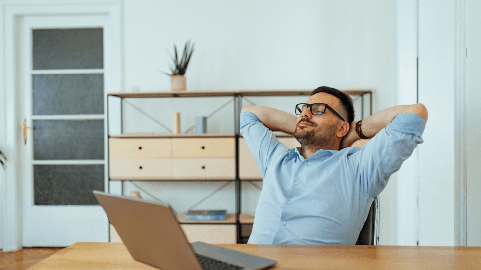 Why Taking Breaks from Screens is Essential for Well-being - Hope and Care Clinic